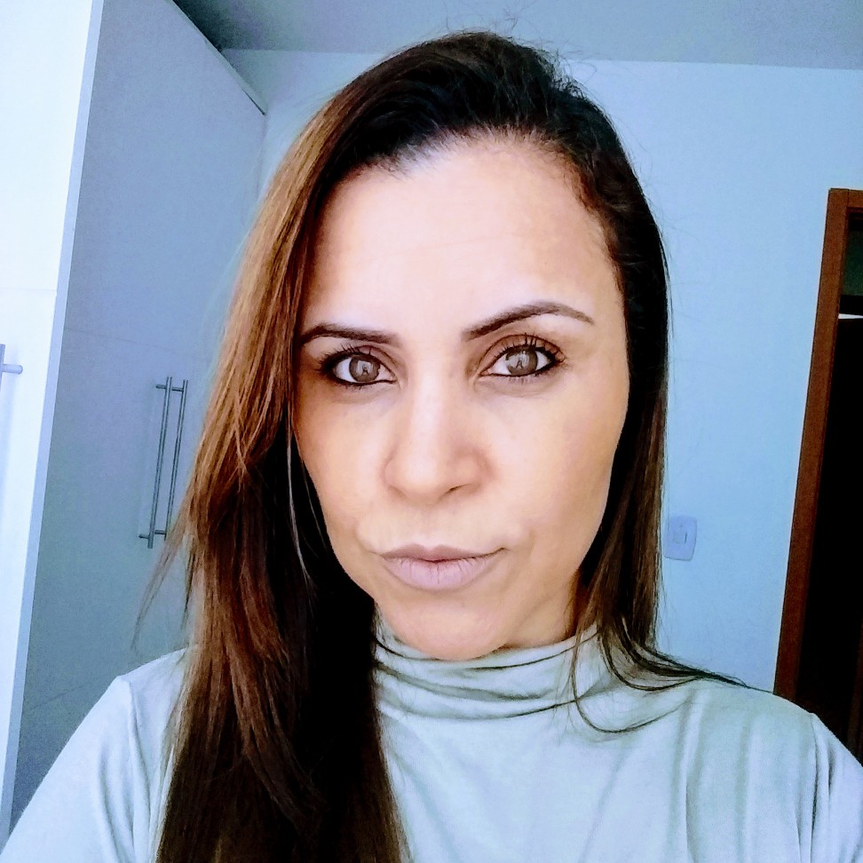 Elô Fernandes - use meu voucher no site da Arezzo 🅰️0️⃣8️⃣1️⃣3️⃣ ...