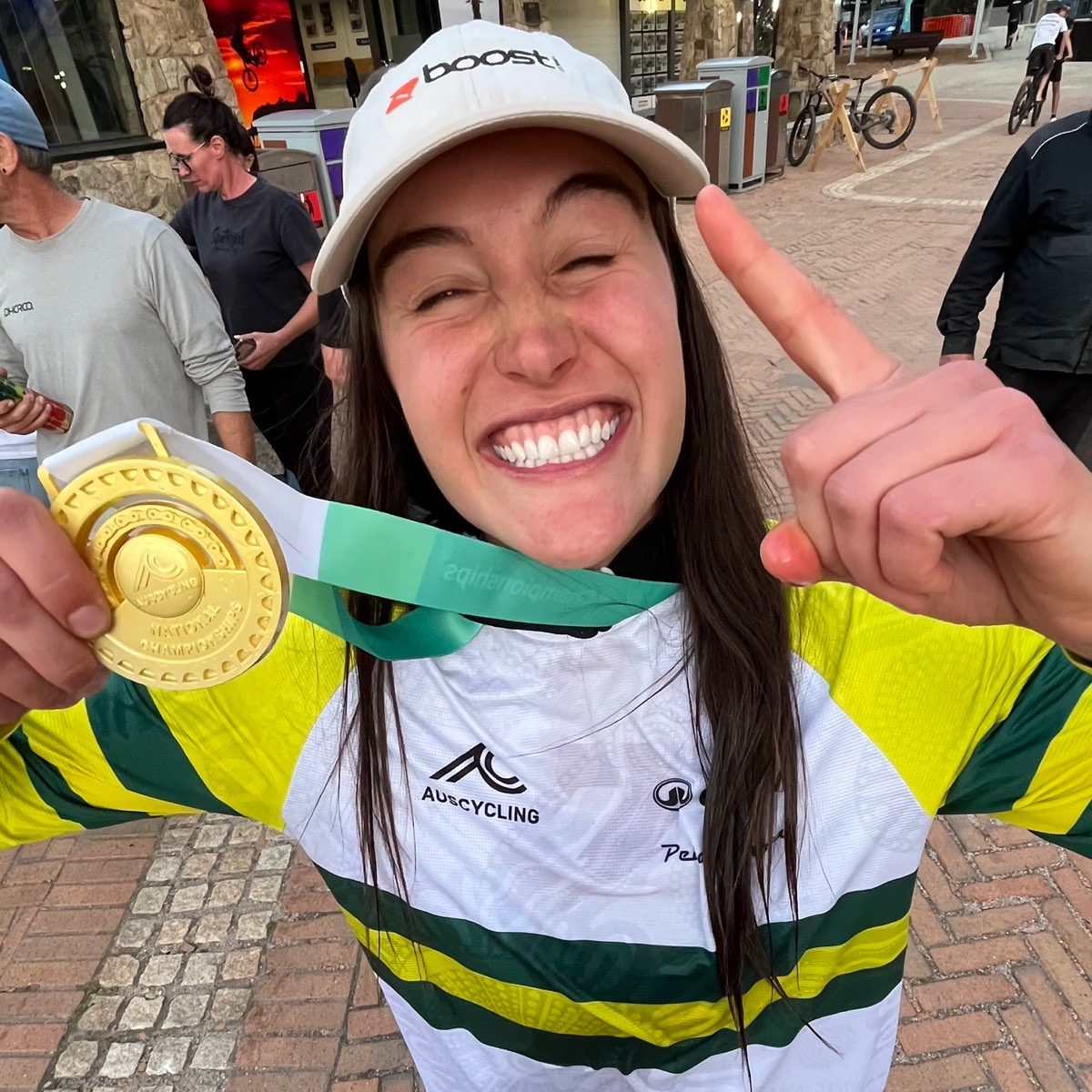 Sian Ahern - Linkbio | Instabio