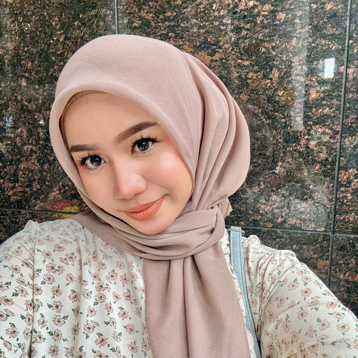 Natasha Zahri - Linkbio | Instabio